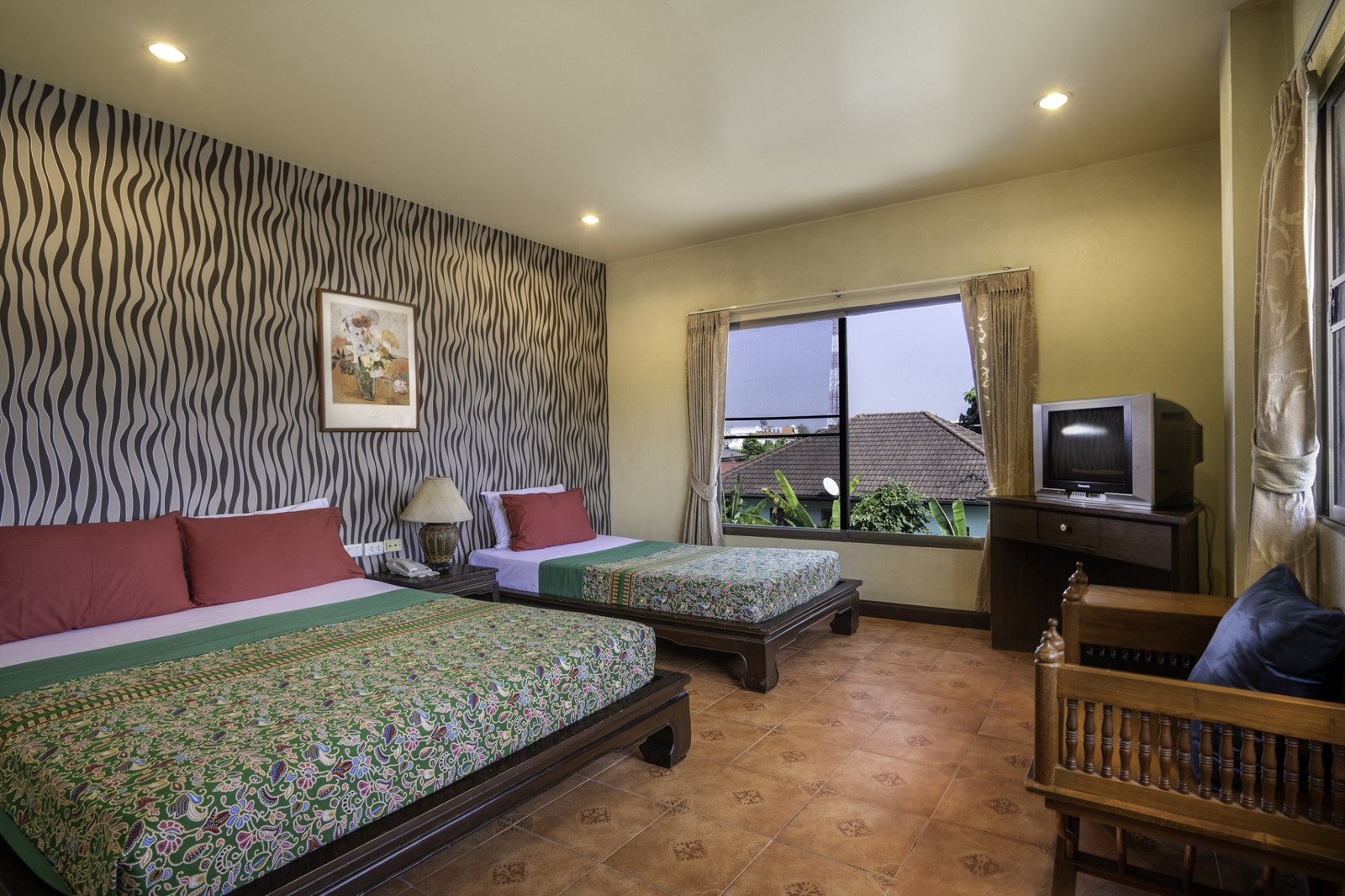 Standard Family Fan Room - Chiang Mai Thai House - Chiang Mai Thai ...